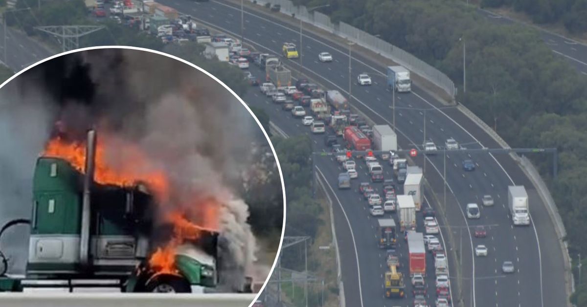 Monash Freeway: Truck fire on major Melbourne freeway causes traffic delays