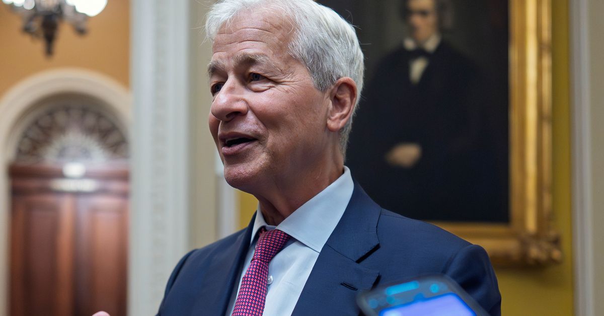 Jamie Dimon: Boss of US's biggest bank 'worried' about stock market ...