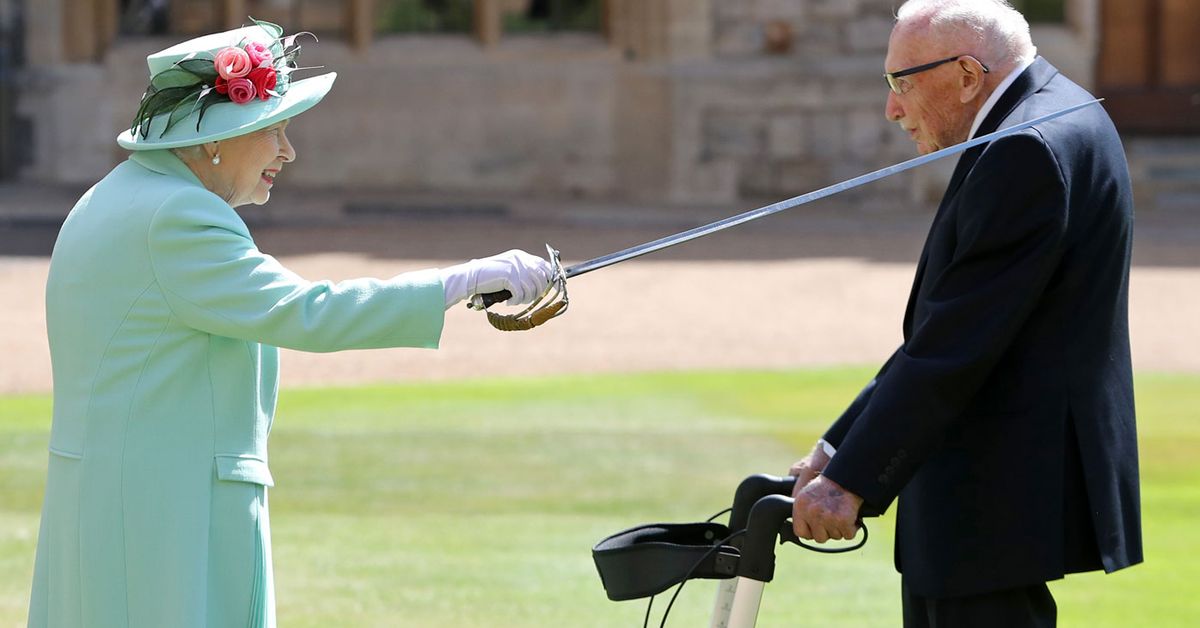 Queen knights Captain Sir Tom Moore in rare outdoor ceremony hours - 9Honey