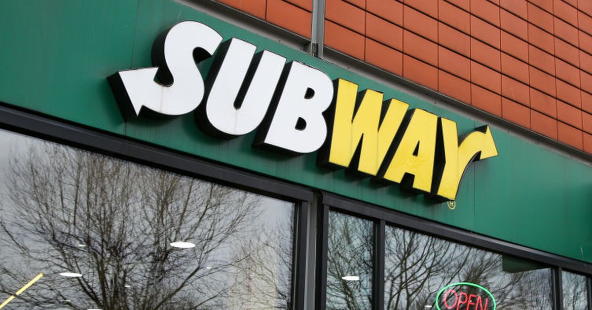 Subway logo's hidden meaning: What the two arrows signify - 9Kitchen
