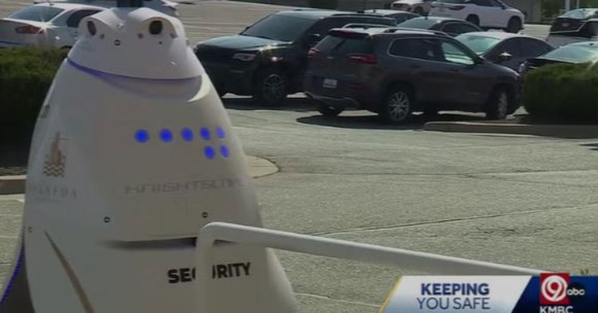 AI security robot Marshall slashing crime rates at US shopping centre