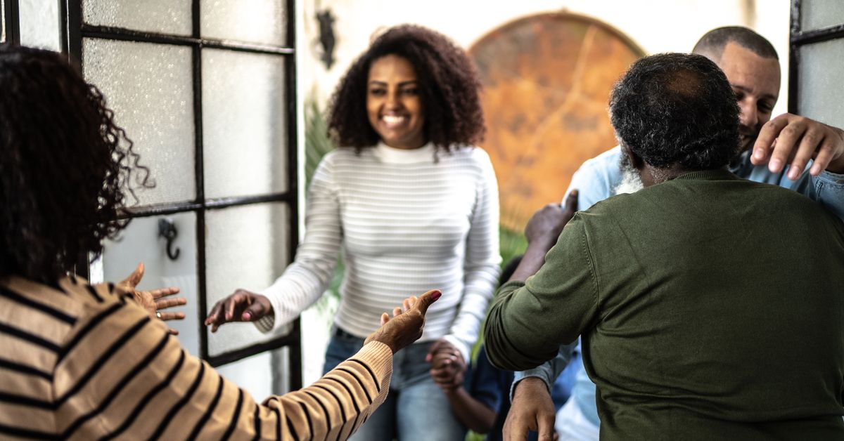 Meeting the in-laws: Body language expert's top tips on making a good ...