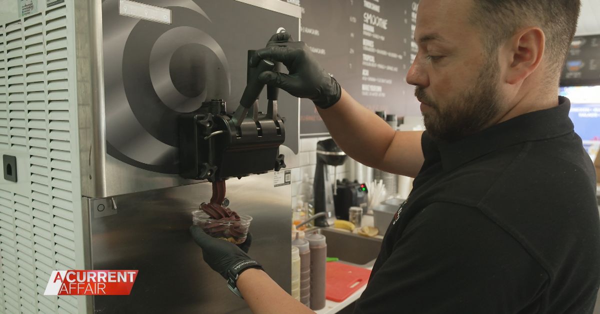 A Current Affair: Neighbouring acai spots wage war over copy cat menu ...