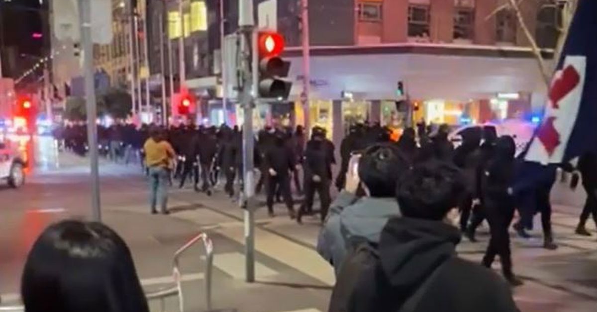 Melbourne: Community leaders call on PM for change after neo-Nazis ...