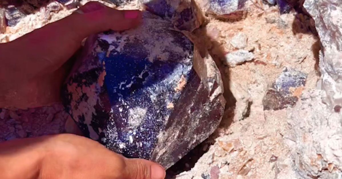 Western Australia news: Crystal hunters discover massive amethyst ...