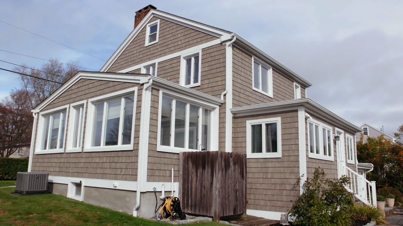 Watch House Hunters - Season 230 - Ep 4 A New Nest on the Shore | 9Now