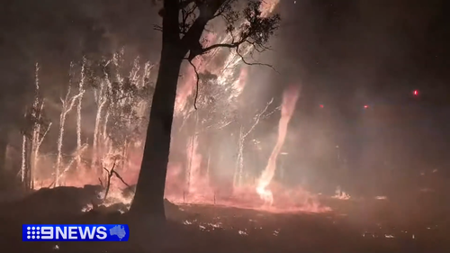Victorian bushfires: Fresh evacuation orders as two blazes burn ahead ...