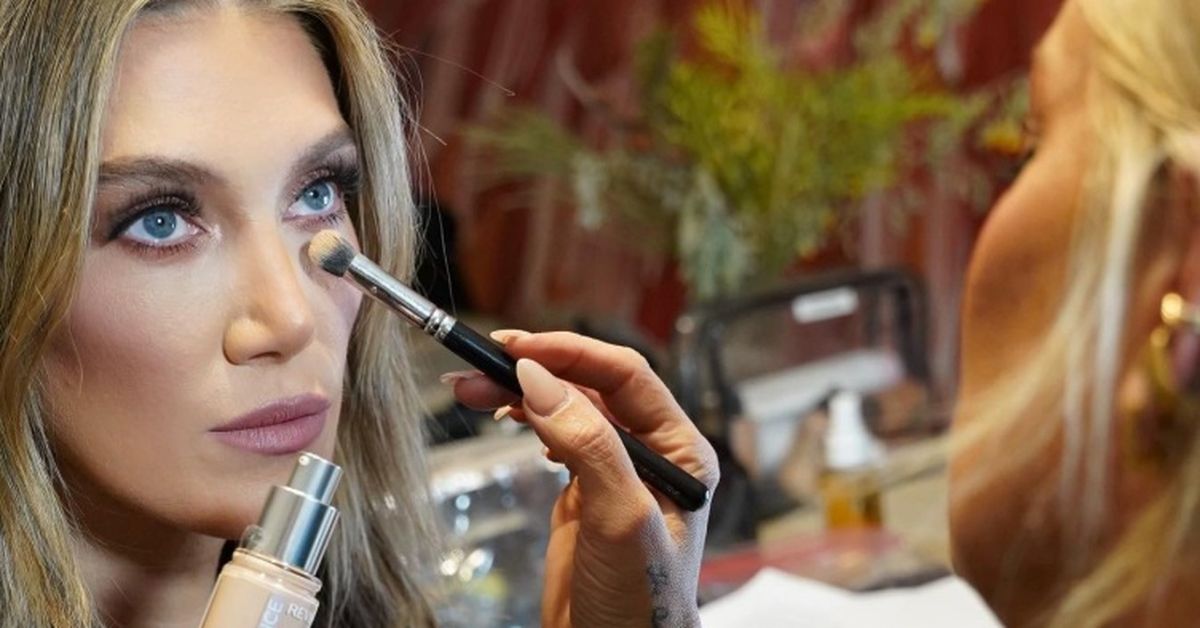 Delta Goodrem wedding: Singer's longtime makeup artist Mia Hawkswell on ...