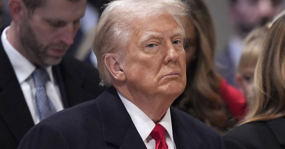 Donald Trump news: Trump cuts 1000 presidential appointees loose