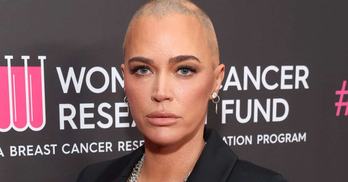 Two Ts in a Pod podcast: Teddi Mellencamp reveals she's pausing immunotherapy treatment during ...