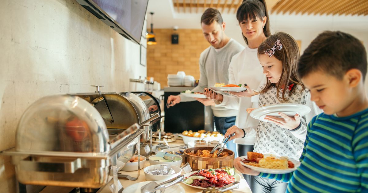 Is it OK to take food home from hotel buffet? Aussies weigh in in ...