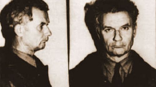 Today in History - November 20: Hundreds of police needed to snare one ...