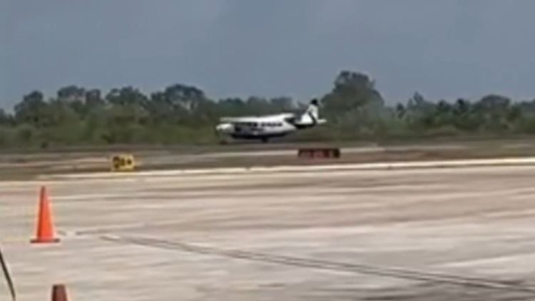 Person who hijacked small passenger plane in Belize dead, plane lands ... Person who hijacked small passenger plane in Belize dead, plane lands ...