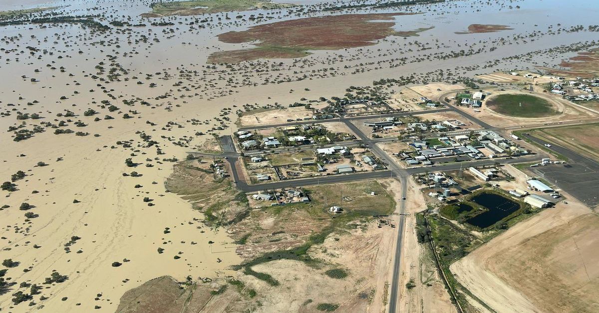 Queensland floods: Major flooding hits Queensland outback town of ...