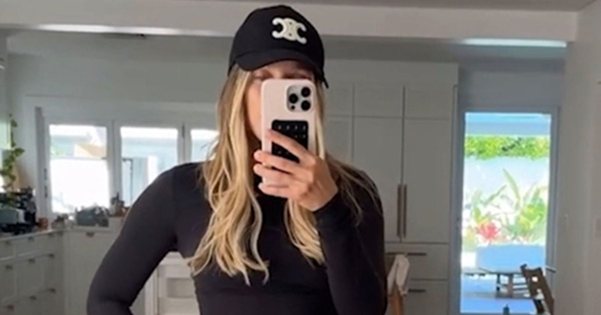 Sarah's Day wows her followers with pregnancy optical illusion video ...