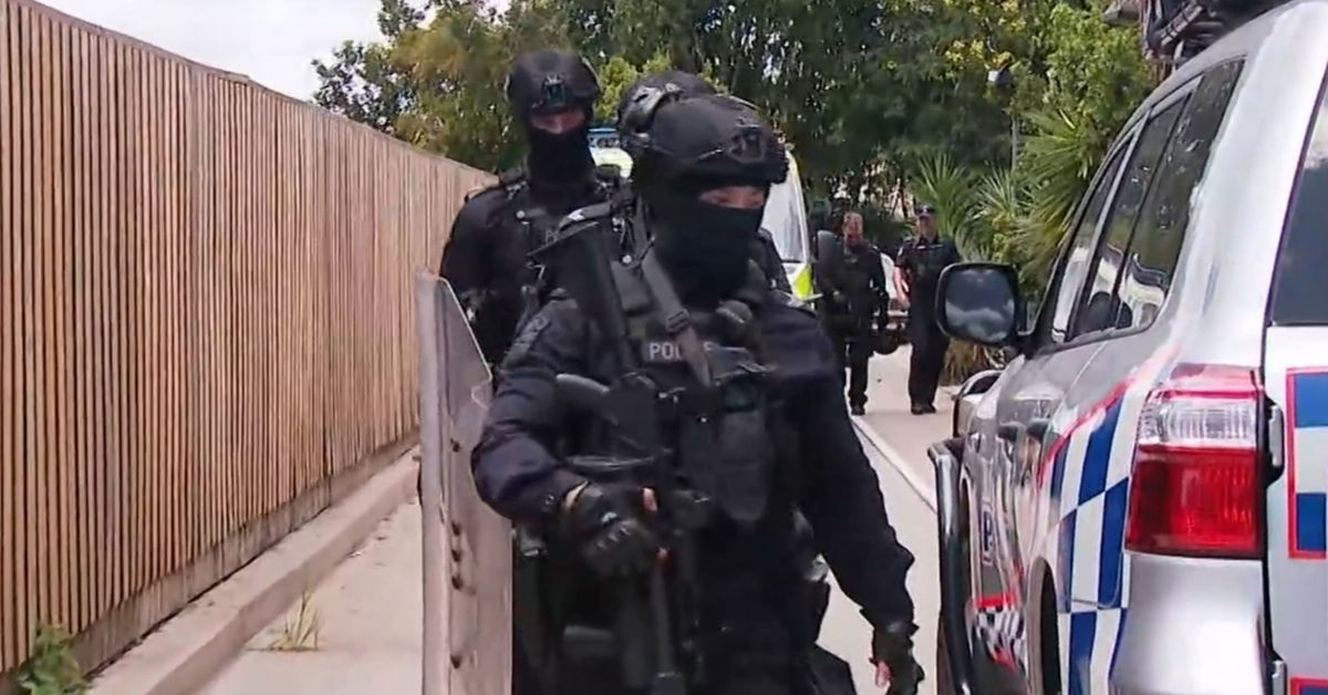 Sunshine Coast news: Queensland man arrested on balcony after 10-hour ...