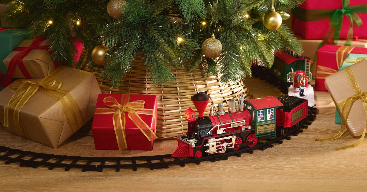 ALDI Special Buys Christmas Train Set: Here's where else you can get ...