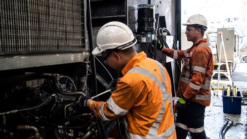 Apprenticeship financial support explained: What support is available ...