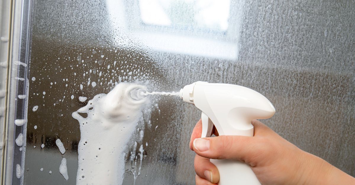 Cleaning tips: The shower cleaning mistake leaving stains on your glass ...