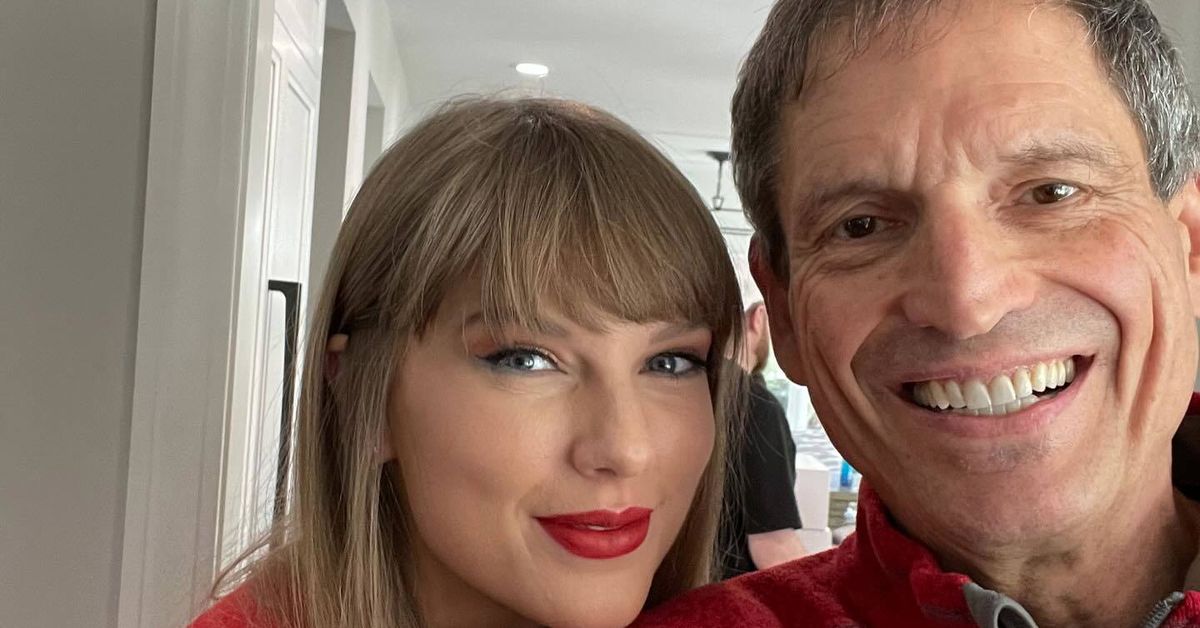 Taylor Swift and Travis Kelce dating rumours Explained: A comprehensive ...