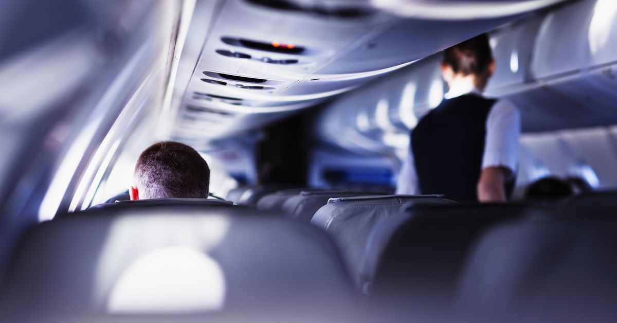10 things passengers do that really annoy flight attendants - 9Travel
