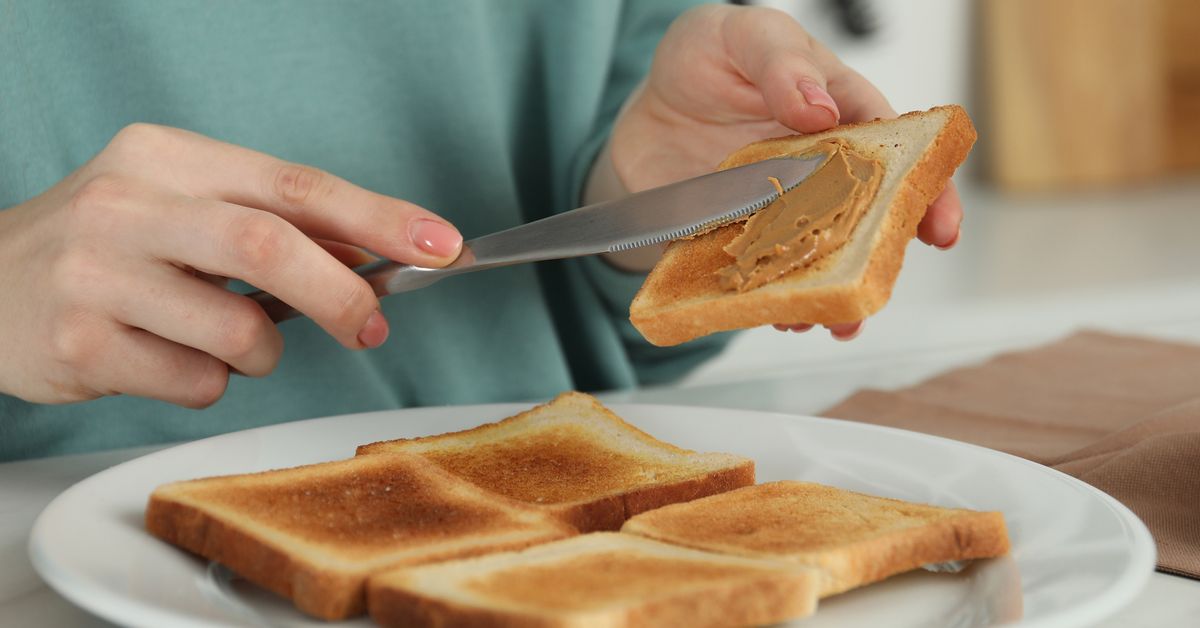 Eating toast etiquette: An expert reveals the mistake we're all making ...