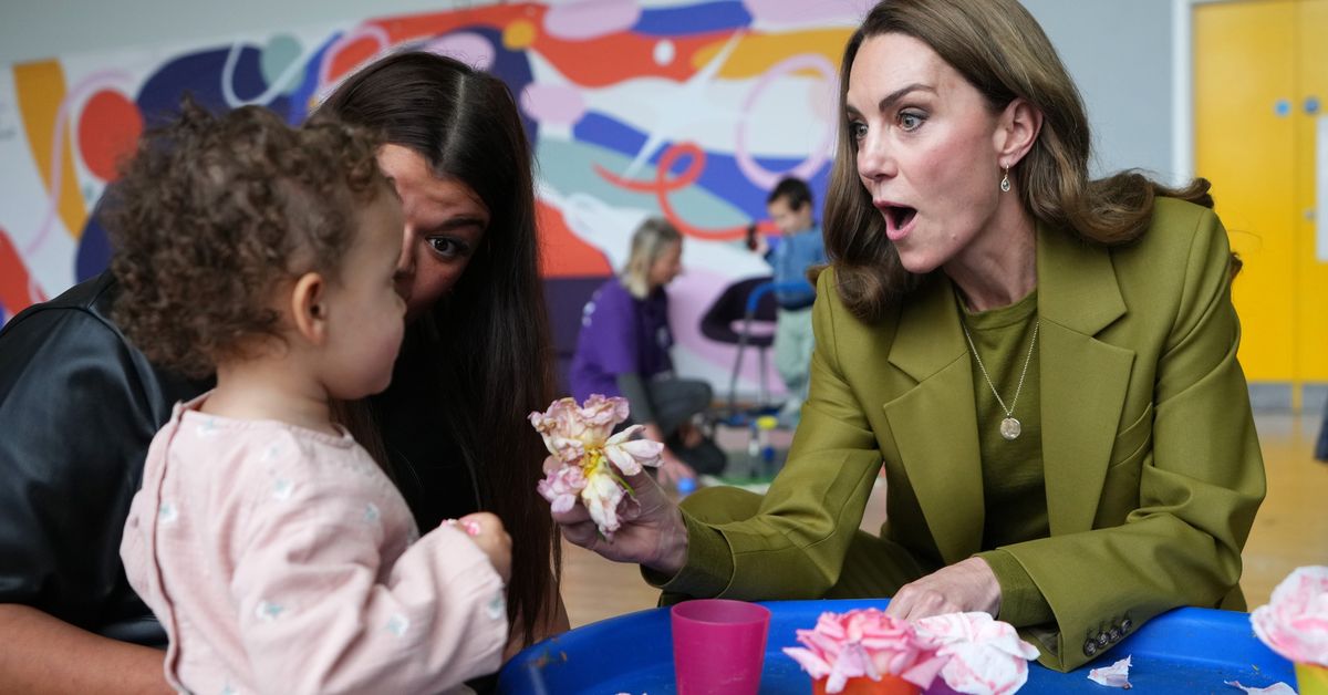 Kate, Princess of Wales makes plea to parents to put down their phone ...