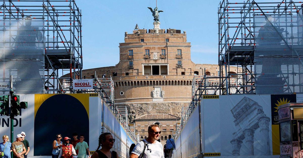 Renovations have left Rome in chaos. Now 35 million visitors are about ...