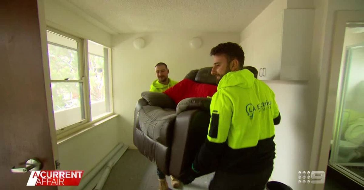 A Current Affair: Melbourne blokes roll up their sleeves to tackle ...