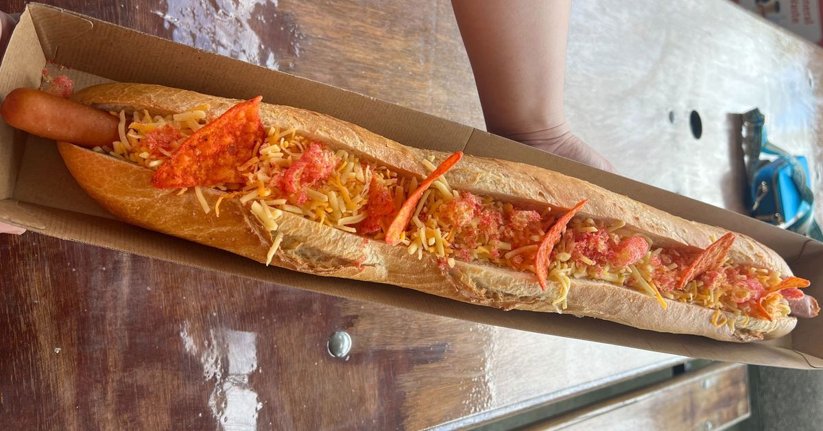 Best food at the Sydney Royal Easter Show 2024: Giant hot dog | Only ...