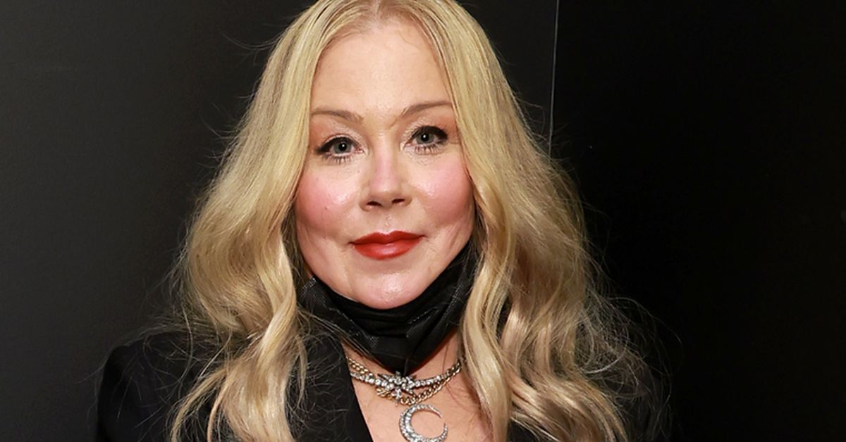Christina Applegate shares how her MS has progressed physically on new ...