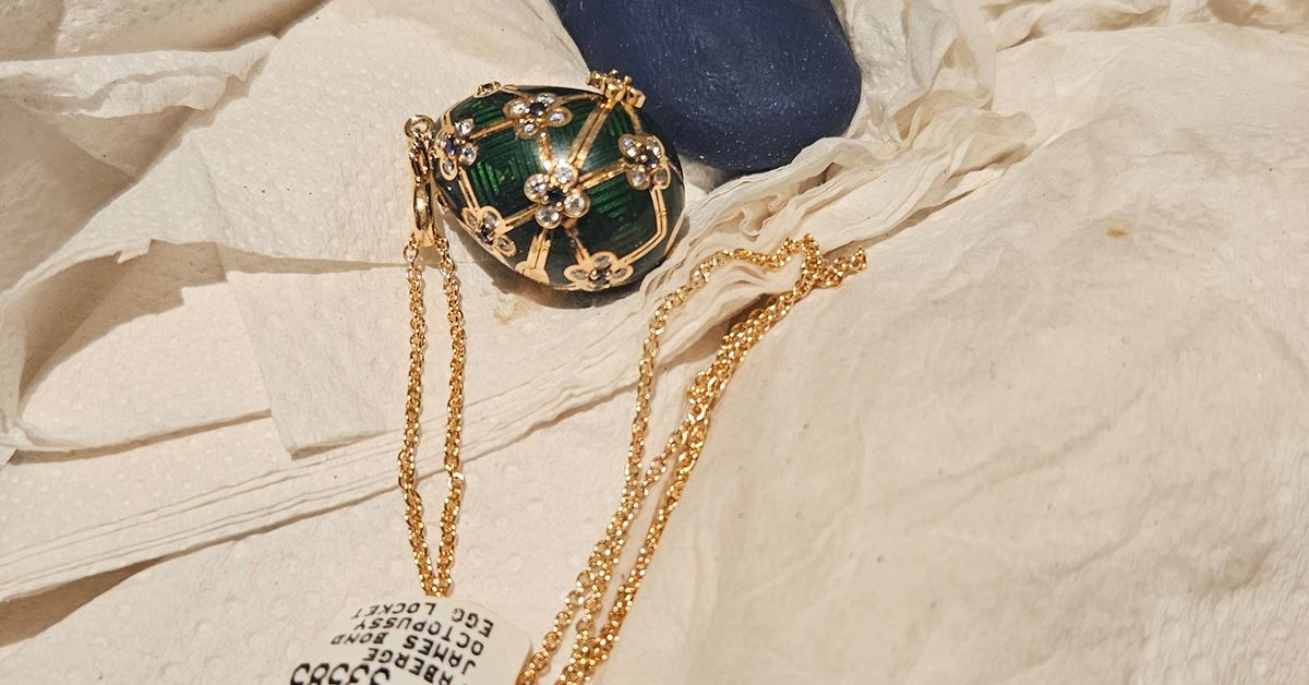 New Zealand police recover a swallowed Fabergé pendant after 6-day wait ...
