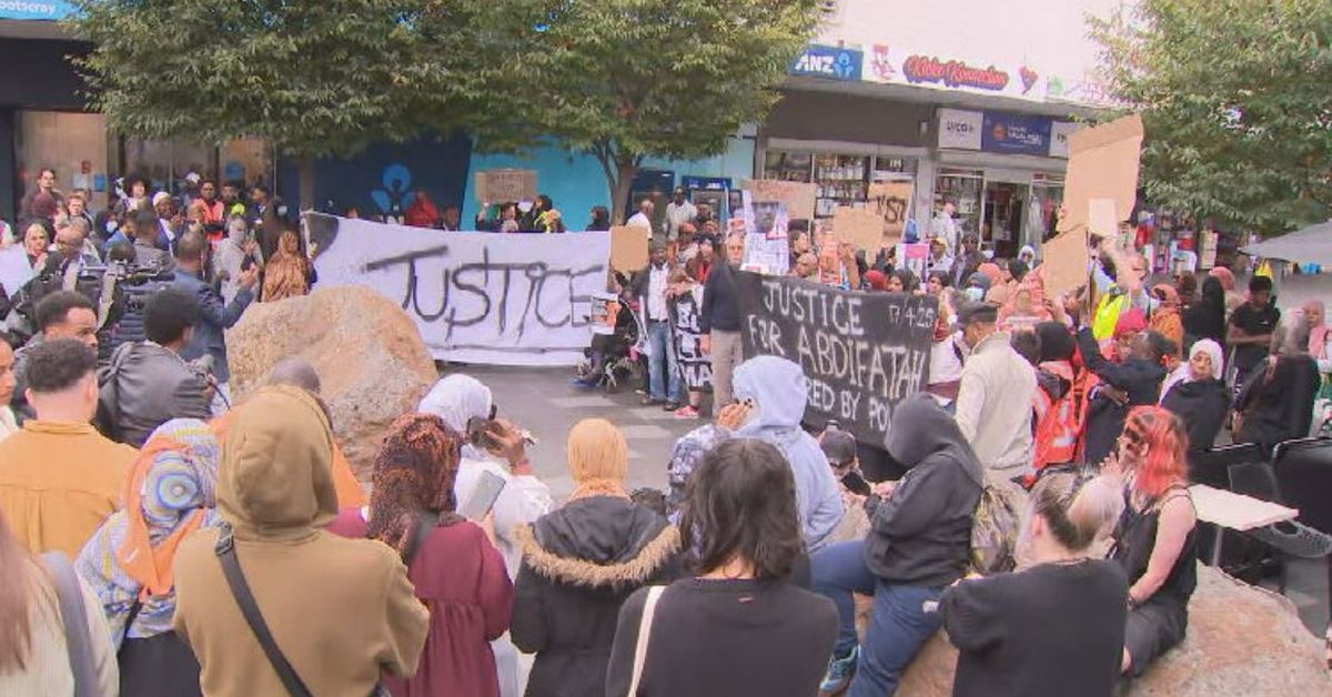 Abdifatah Ahmed: Angry crowds call for justice after man fatally shot ...