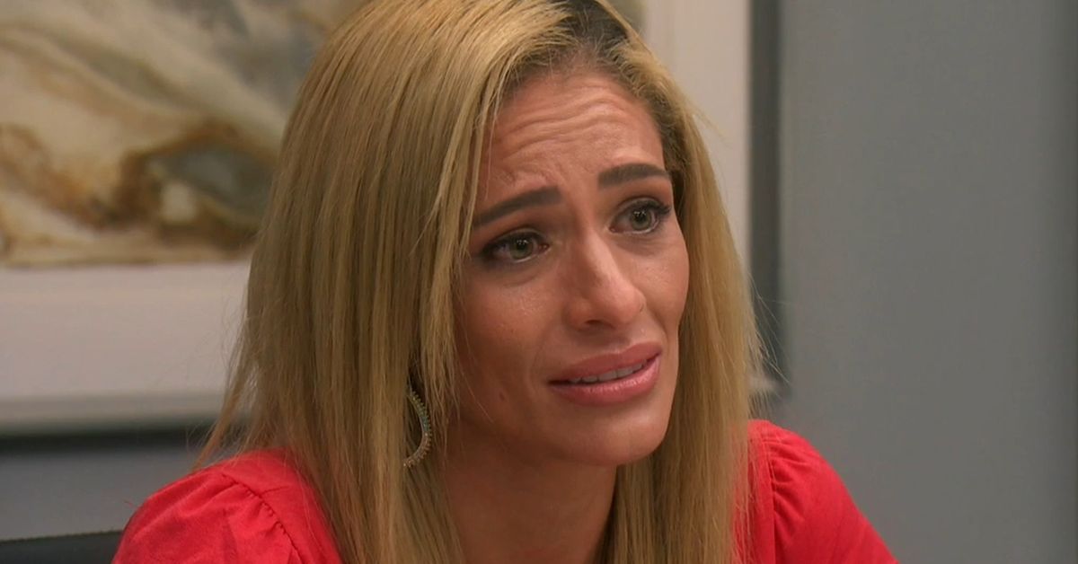 Botched: Woman seeks Botched doctors' help after keeping plastic ...