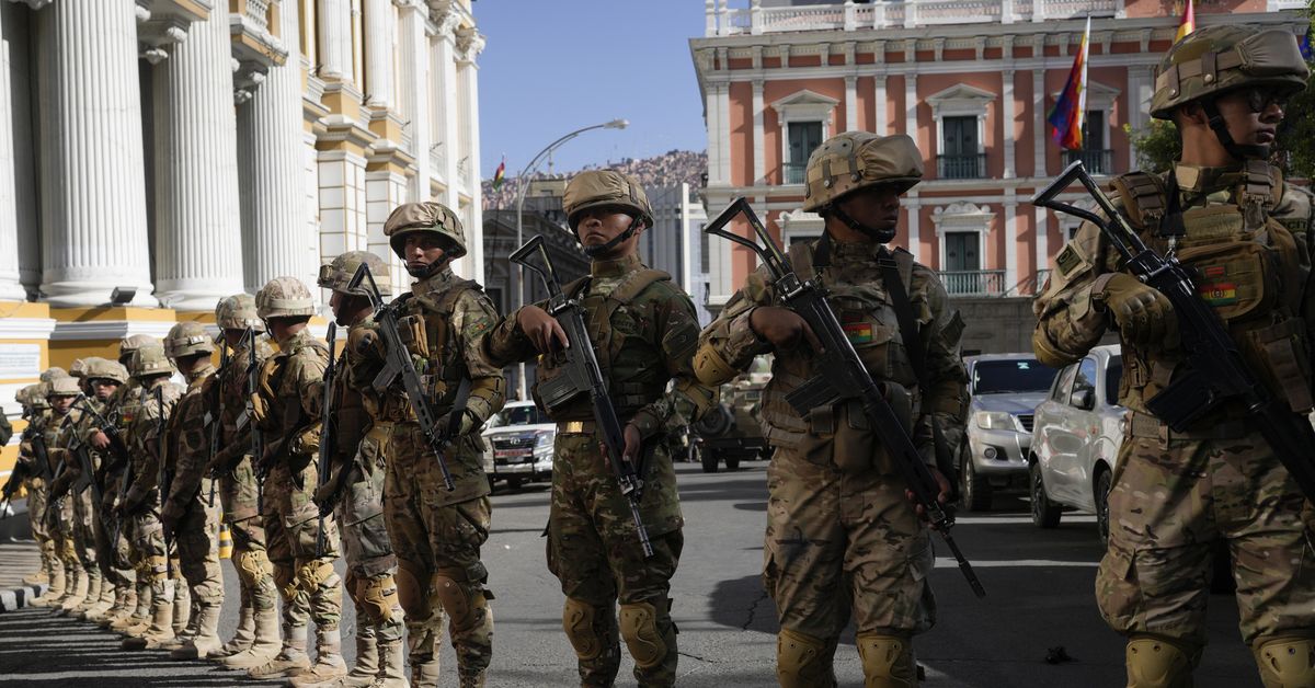 Bolivian coup fails as new army boss orders troops back