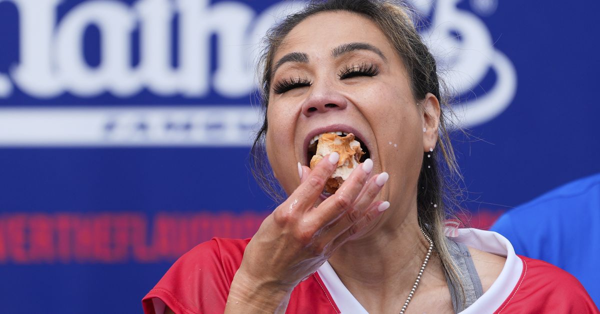 Nathan's Hot Dog Eating Contest winner: Miki Sudo sets new women's ...