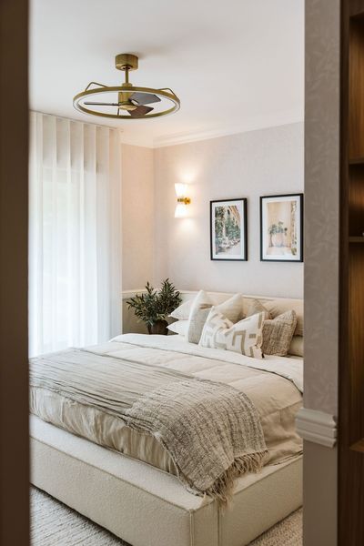 Holiday Home Makeover with Rachel and Ryan: Main bedroom, bathroom and ...